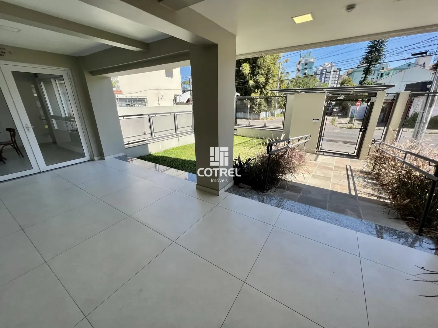 Imóveis no condomínio Residencial Tramonto na Rua General Neto, 896...