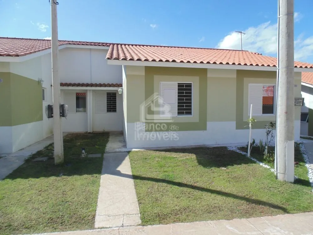 Casa à venda com 2 quartos e 195m² na Rua Pedro Santini, bairro Cer...