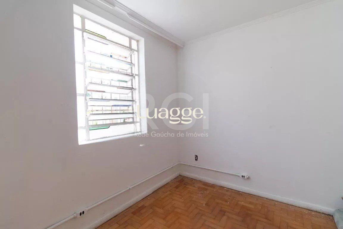 Casa com 3 quartos em Azenha, Porto Alegre