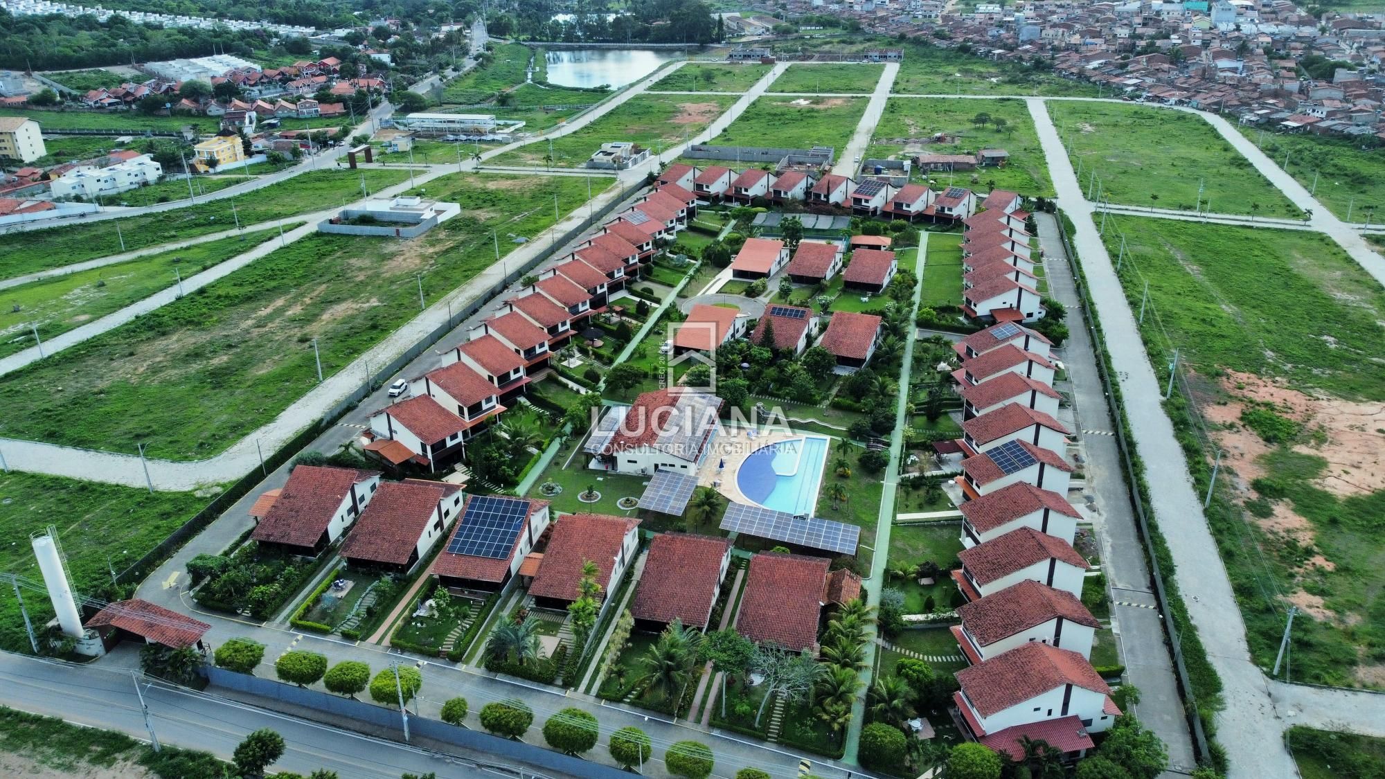 Excelente Localização! Casa com 4 Suítes em Condomínio Fechado